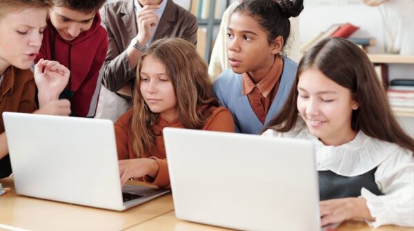 Best Battery Charging Station for Classrooms and Schools